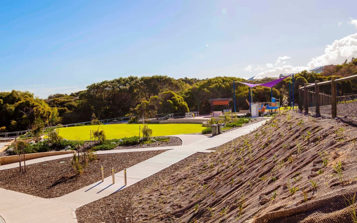 MARY LINDSAY HOMESTEAD - Exteria | Shelters + Furniture